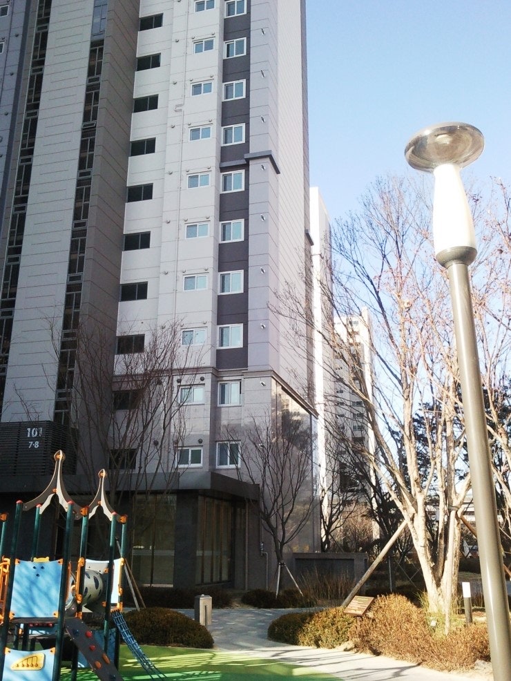 스카이너스kmc Smc천정재 피로티 천정인테리어 시공 삼성 래미안 서울시 아웃톤 신사각 아웃톤 평판 아웃톤