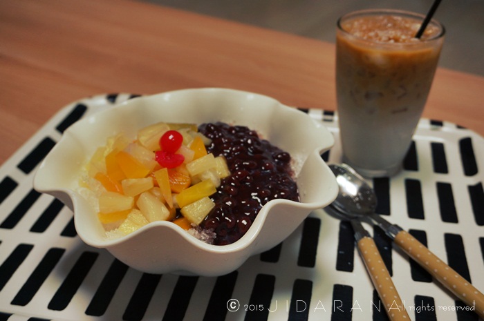 [우리집 홈카페] 여름밤에 즐기는 시원한 디저트, 팥빙수와 아이스카페라떼:) : 네이버 블로그