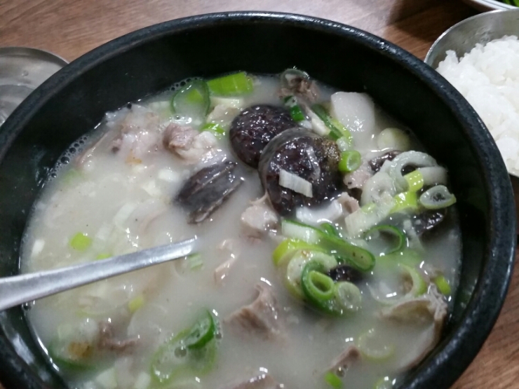 칠곡 약목 맛집 약목 장씨네 순대국밥 호로록♪ 두만저수지와 신유장군 유적지 걷기 네이버 블로그