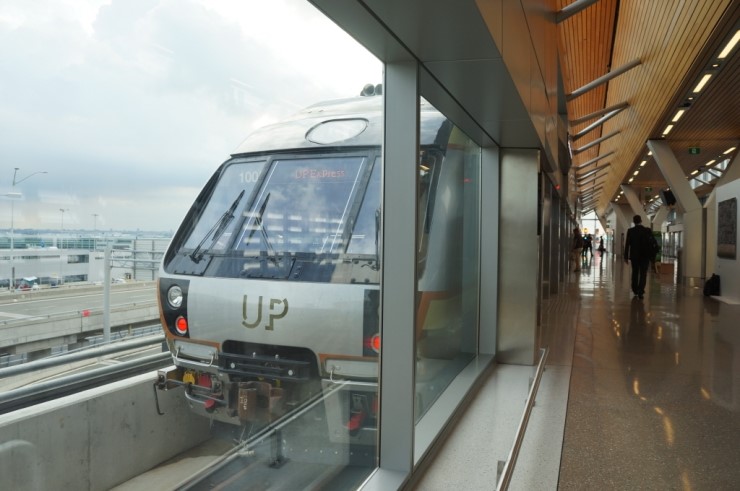 토론토 공항철도 를 이용하여 토론토 공항에서 시내 가기 : 네이버 블로그