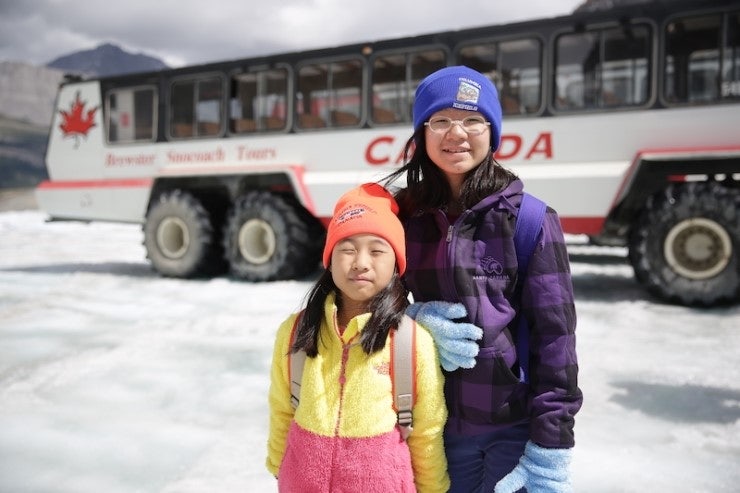 딸들과 함께 간 캐나다 록키 여행 콜럼비아 아이스필드 Columbia Icefield 설상차 빙하 체험 네이버 블로그