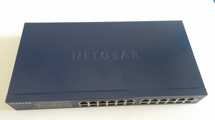NETGEAR Prosafe 24port 10/100 Mbps switch FS524 / 넷기어 24포트 스위칭허브 FS524 ...