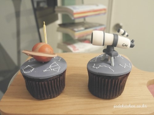 남자친구생일케이크생일컵케익특별한케이크캐릭터컵케익맞춤케잌슈가컵케익만드는곳제이드키친 네이버 블로그