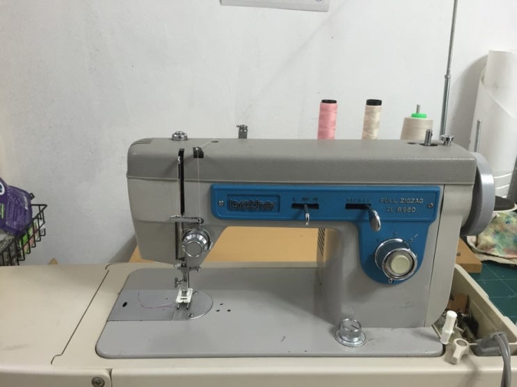 브라더 ZIGZAG ZL-B950 미싱 관리하기/브라더 지그재그미싱 청소/빈티지미싱 관리/ZL-B950 미싱 청소 : 네이버 블로그
