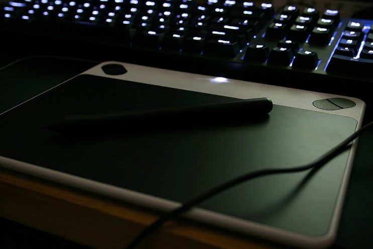 디지털 드로잉 입문용! 와콤 타블렛 인튜어스 드로우 CTL-490/W0 : 네이버 블로그