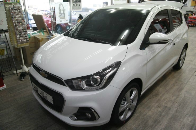 거제브로모터스 거제루마썬팅 고현점 더 넥스트 스파크 전면 루마버텍스 30 측후면 루마래티튜드 15 썬팅 작업거제도 래티튜드거제도버텍스거제도썬팅거제도열차단썬팅