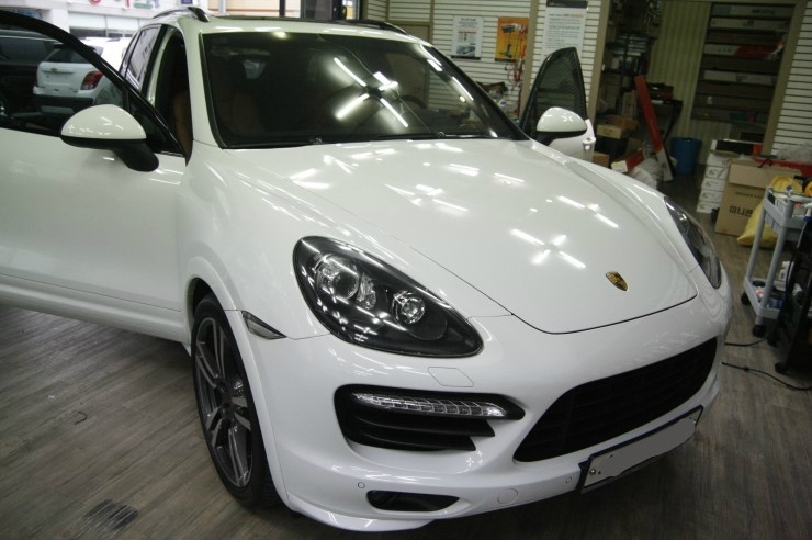 거제브로모터스 거제루마썬팅 거제고현점 포르쉐 카이엔 블랙박스보조배터리 시공 작업 거제도보조배터리 거제도블랙박스 거제유라이브블랙박스 거제 아이머큐리블랙박스 거제블랙