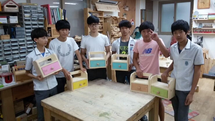 양산 목공방 남부고등학교 방가후 목공체험수업 그림과나무 목공방 원목가구주문제작 양산물금범어목공방 양산가구제작공방