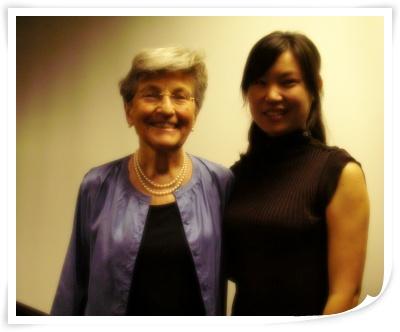 Theraplay(치료놀이)의 저자인 Phyllis B. Booth선생님과 : 네이버 블로그