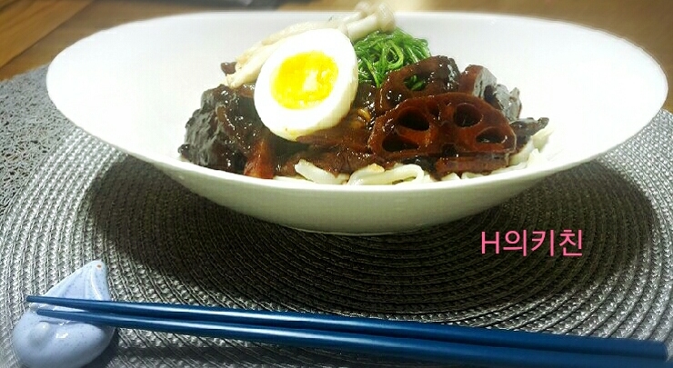 집에서도 맛있게~연근 짜장면. 소고기 자장면 만들기 : 네이버 블로그