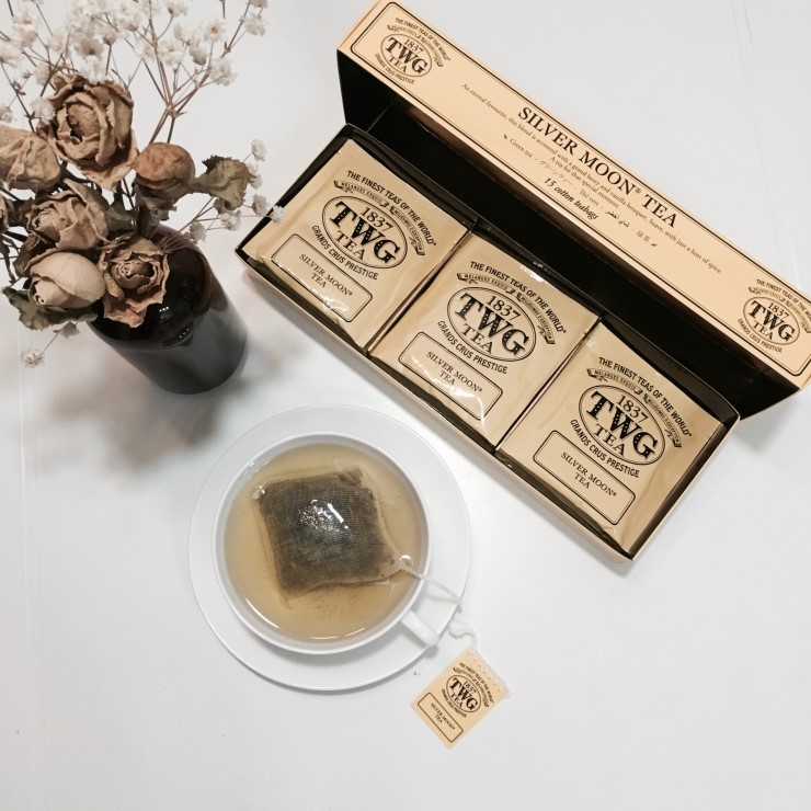 싱가폴 선물로 유명한 TWG Tea 추천 - 딸기향과 바닐라향이 달콤한 실버문티(Silver moon tea) 시음후기 ...