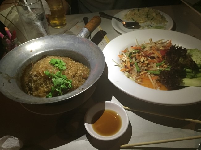 방콕맛집] 사톤 소트렐 Sortrel Sathorn rd./야외 테이블이 있는 로컬음식점 : 네이버 블로그