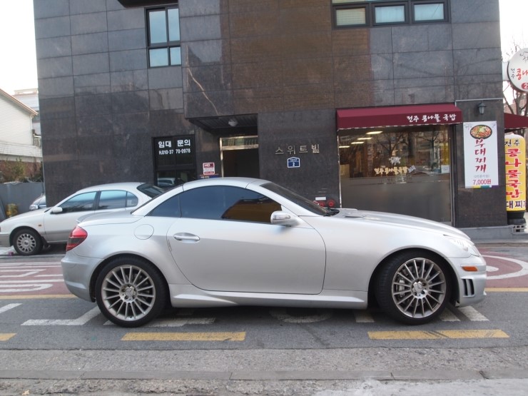 벤츠전문 카젠모터스 Slk55 Amg R171 주행 중 브레이크 경고등에 의한 점검 후 프론트 브레이크 패드 및 센서