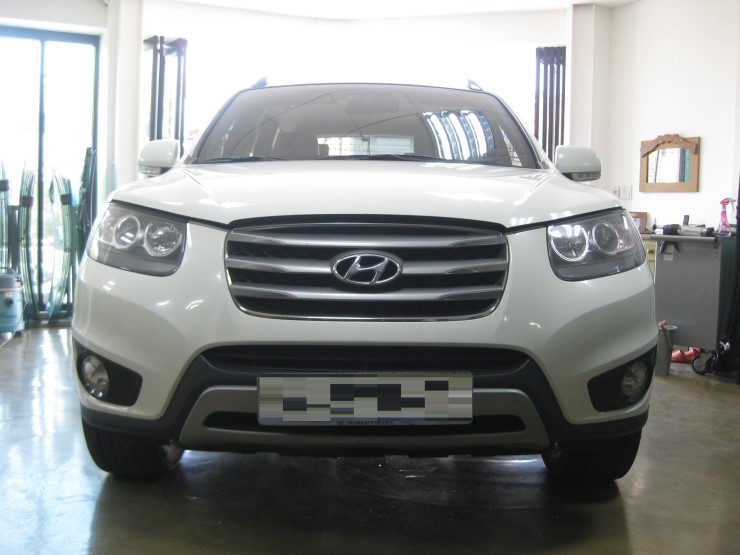 현대자동차 싼타페cm 차량 전면유리쏠라 열선 차음교환 복원수리 및 3m 열차단 썬팅 35시공마산차유리 창원차유리 진해차유리 스피드자동차유리 썬팅국내 수입 전차종