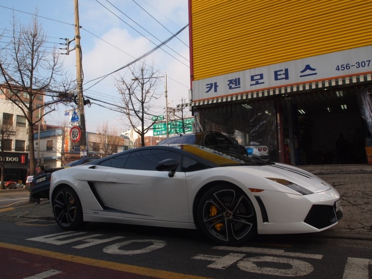 수입차전문 카젠모터스 람보르기니 가야르도 Lp550 2 할인 중인 모빌1실버 0w 40 엔진오일 에어필터 교환 Lp