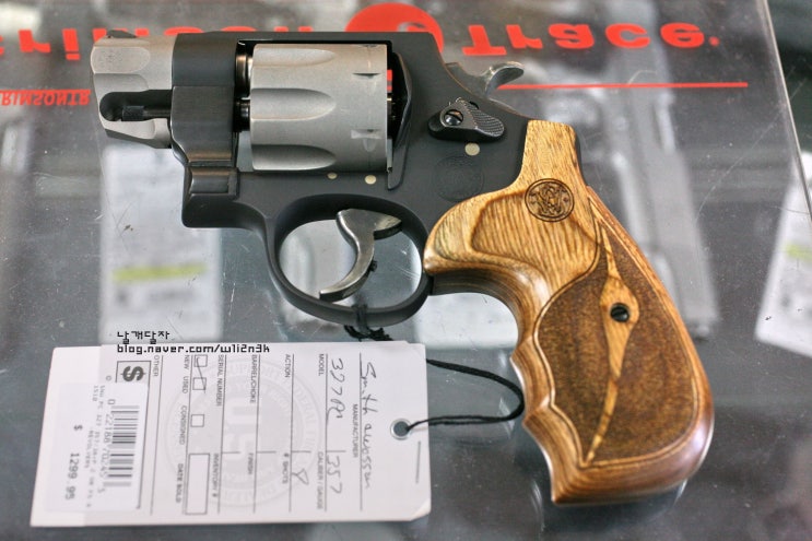 스미스 웨슨 Smith & Wesson Performance Center M327 .357매그넘 리볼버 권총 : 네이버 블로그