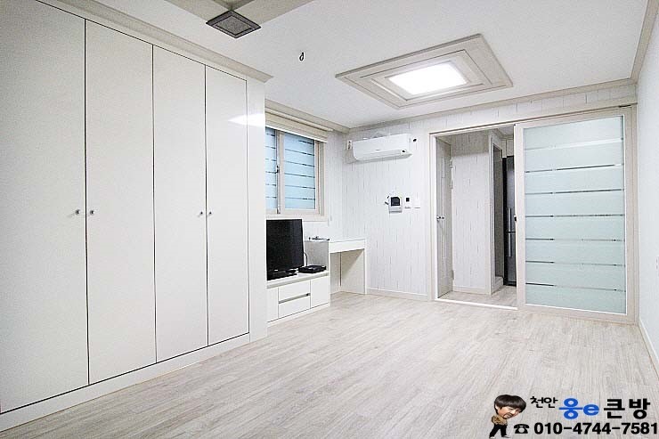 천안원룸 쌍용동원룸 쌍용동 열린치과인근에 완전 크면서 붙박이장 잘되어있고 채광좋으며 위치까지 좋은 풀옵션 큰원룸 첫입주 즉시입주