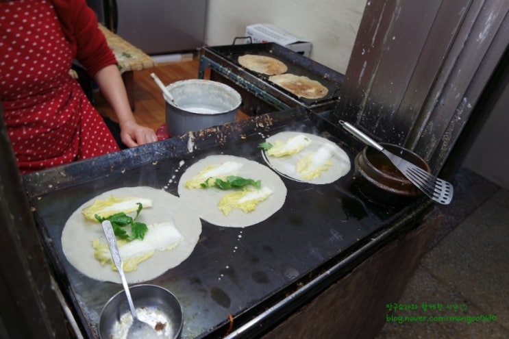 원주 중앙시장 맛집 봉평 메일부침 메밀전과 메밀전병 담백하거나 혹은 매콤하거나 네이버 블로그