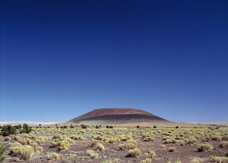 신비로운 느낌의 천체관측대 roden crater by james turrell features skyspaces in the ...