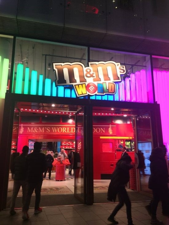 영국 런던 여행 듣기만 해도 달달함이 넘쳐 흐르는 'LONDON M&M STORE' : 네이버 블로그