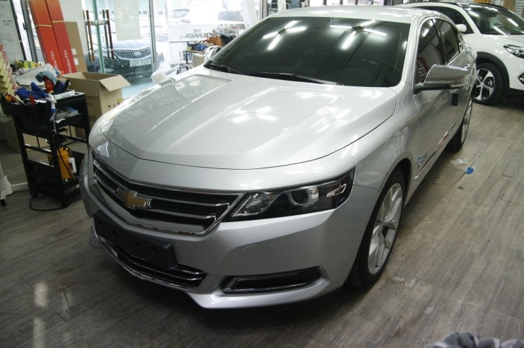 거제브로모터스 거제루마썬팅 쉐보레 임팔라 유라이브 알바트로스4 블랙박스보조배터리 작업 거제수입차거제수입차블랙박스거제블랙박스고현네비게이션고현유라이브임팔라블랙박스