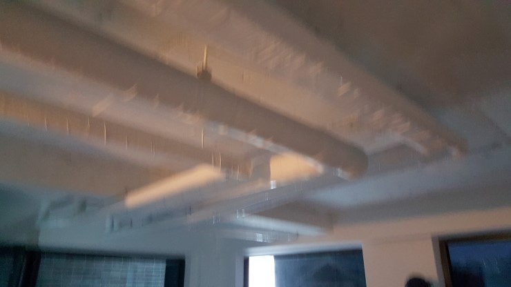 서울 종로구 창덕궁로 2층 카페 내부 인테리어 페인트 도장 공사 수성 페인트 에어레스 뿜 칠마무리 네이버 블로그