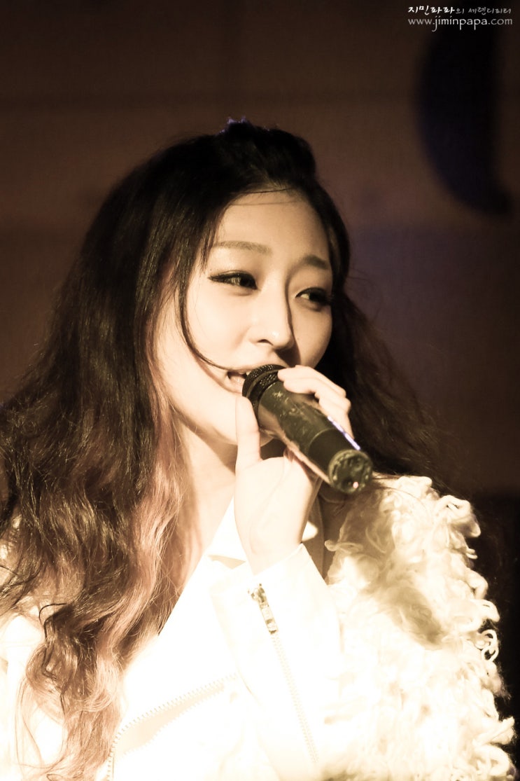 엘리 러브(Ellie Love)의 다섯 번째 싱글, 알아요 : 네이버 블로그