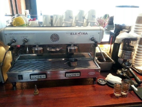 일렉트라 맥시 커피머신수리 Elektra MAXI 2gr / 어닝서프라이즈 : 네이버 블로그