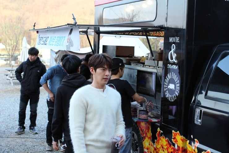 604th 서포트 김우빈 배우님 드라마 함부로애틋하게 커피차 서포트 김우빈 함부로애틋하게커피와그랬대커피차커피트럭