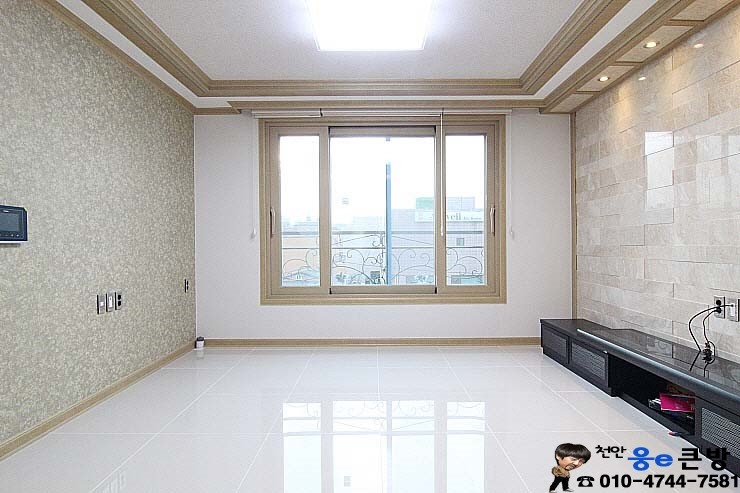 천안주인세대 성정동 주인세대 성정동 봉정사거리성정가구거리인근에 거실크고 인테리어 완전 잘되어 있는 신축 주인세대첫입주반전세