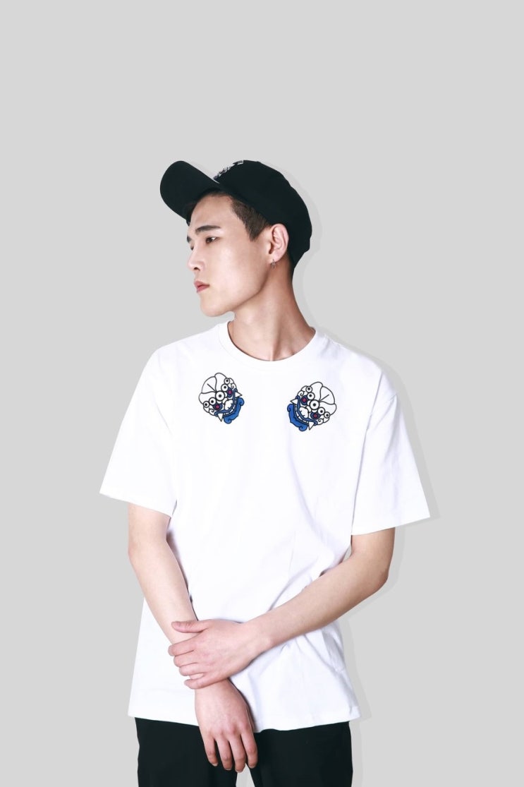 한국적인 멋으로 사랑을 받는 브랜드 플릭(Fleak) 반팔티 출시! : 네이버 블로그