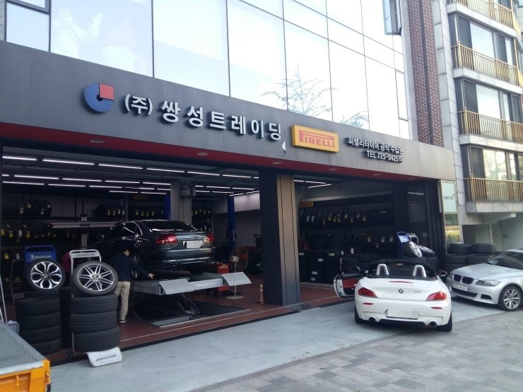 서울 쌍성트레이딩 호프만 전자동탈착기 쿼드리가 납품 설치 교육 진행 호프만 공식딜러 맥스툴 문성기차장 전자동타이어체인져