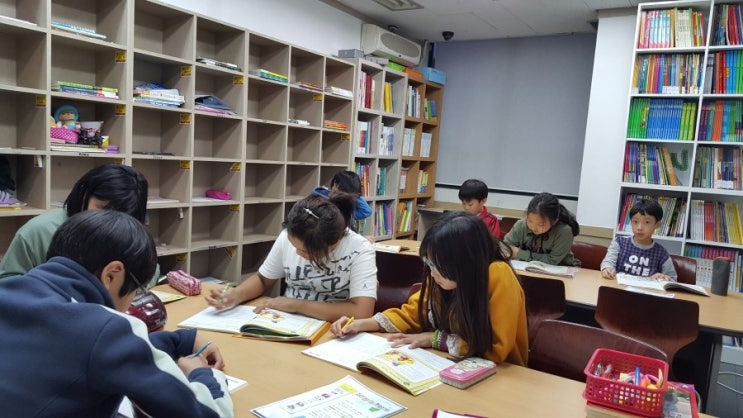 의정부영어학원 경기도 의정부시 호원동 회룡역 인근에 위치한 초등영어 토플 영어학원 중고등영어 수능영어 대입영어