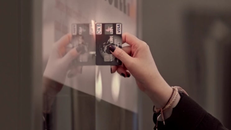 :기부 사례: 카드로 스크린을 긁으면 기부가 되는 캠페인_더 소셜 스와이프 The Social Swipe : 네이버 블로그