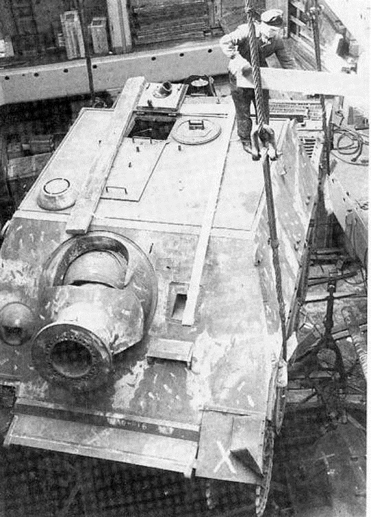 독일군의 대구경 380mm 로켓포 전차 슈트름티거[WW2 Nazi Germany 380mm Rocket Heavy assault ...