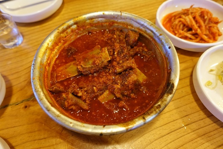 신사역 맛집 동인동 매운갈비찜 전문점이었지만 이젠 그냥 갈비찜 전문점인걸로 네이버 블로그