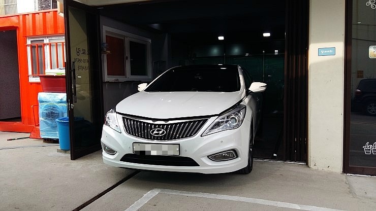 현대 Hg 프리미엄 손세차 실내살균세차 발수코팅 왁스코팅 엔진롬세차 하부세차 광택 유리막코팅 기계코팅 시흥시 안산 목감동 안양