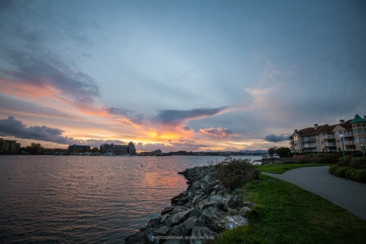 캐나다 여행 밴쿠버 - 빅토리아 나들이 ! 1일차 여행 노을보면서 [ Johnson Street Bridge & Songhees ...