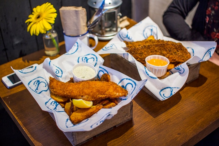 [런던여행] 피쉬앤칩스 훅 캠든타운 (Hook camden town) : 네이버 블로그