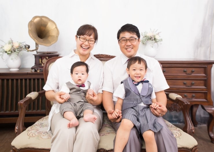일산사진관 행복사진관 가족사진 촬영 옛날느낌 가족사진 심플 가족사진 저렴한 가족사진 네이버 블로그