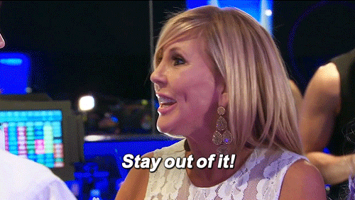 [기초영어회화] Stay out of it. 괜히 끼어들지 마. 개구리알영어스쿨 : 네이버 블로그