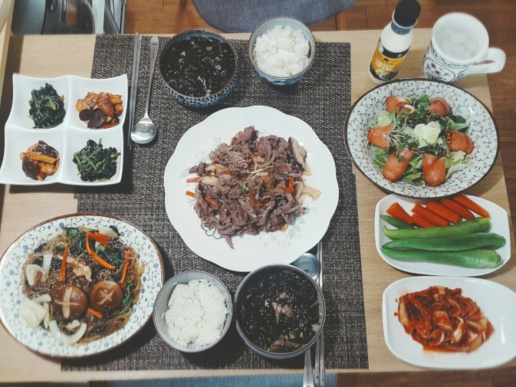 남편생일상메뉴 첫 생일상 메뉴 레시피 소고기미역국 소불고기 연어말이샐러드 잡채 표고버섯볶음 요리하기 네이버 블로그