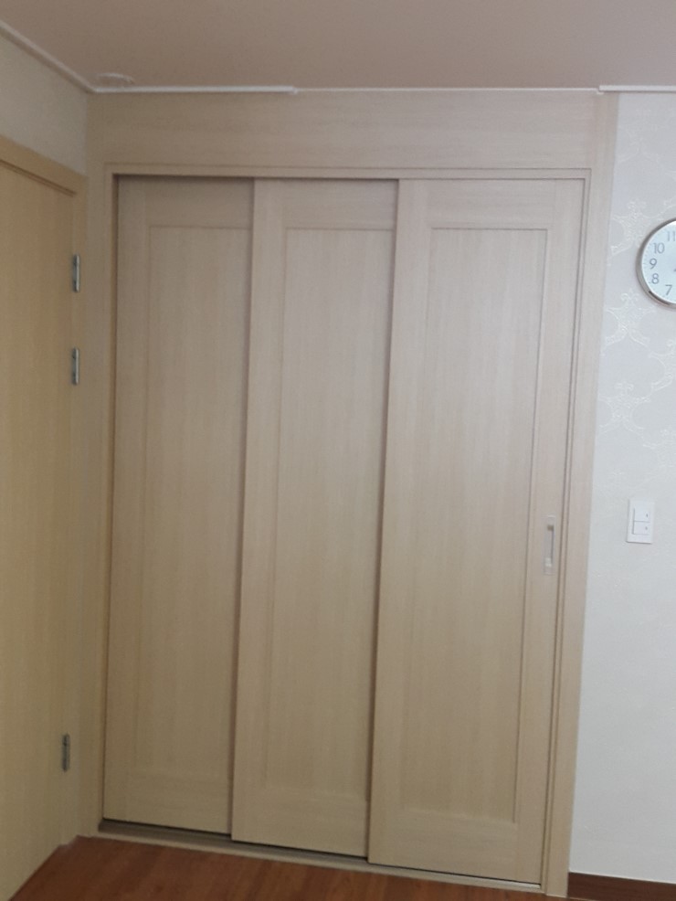 원룸형 아파트중문 3연동중문 원목도어 알판문 공사사례입니다. : 네이버 블로그