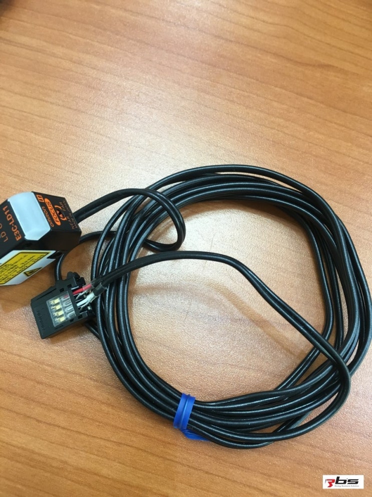 옴론 / 오므론 (OMRN) E3C-LD11 2M E3C-LDA 시리즈 레이저 타입 디지털 앰프 분리 광전 센서 특가 판매 ...