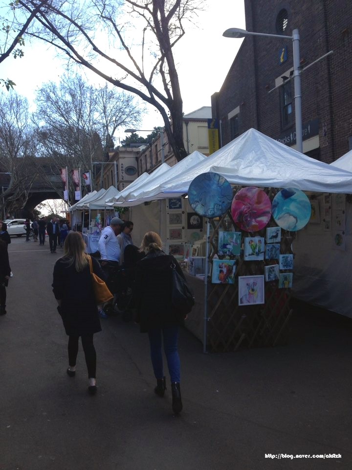 [시드니 볼거리] 록스 광장(The Rocks Square)&록스마켓(The Rocks Market) : 네이버 블로그