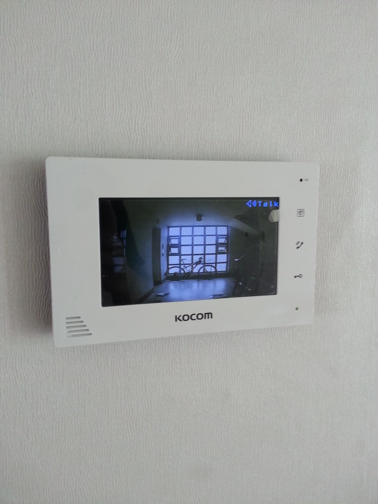 서울시 송파구 방이동 올림픽선수기자촌 1단지 아파트에 인테리어중 코콤 비디오폰 교체 설치~[모델 : KCV-372] : 네이버 블로그