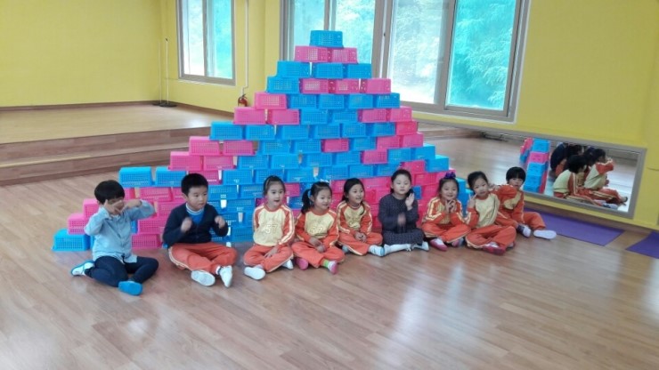 영월 보덕유치원 친구들과 신나고 재미있는 바구니 탑쌓기 체육수업진행 제천런앤점프 유아체육교실 런앤점프 유소녀스포츠클럽 제천단양영월 파견유아체육 전문교육기관