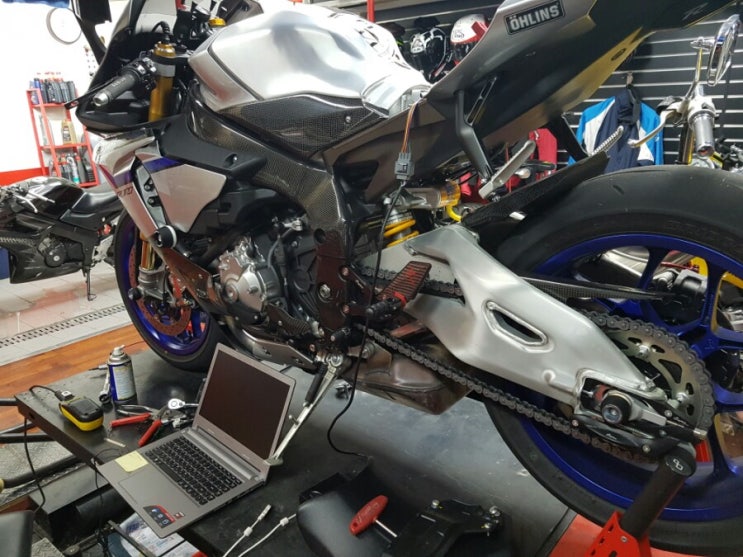 Yzf R1m 브레이크 튜닝 브렘보brembo 최상급 니켈 캘리퍼프렌튜보 메쉬호수라이테크 파츠 장착주와일드독 라이