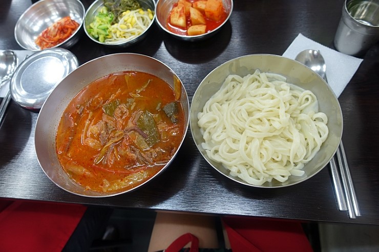 여의도역 맛집 문배동육칼 여의도점 줄서서 먹는 그유명한 얼큰달큰 육개장칼국수 네이버 블로그