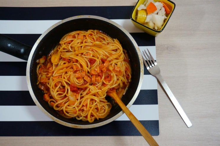 분홍소세지 넣은 구운마늘과 양파 토마토 스파게티 : 네이버 블로그